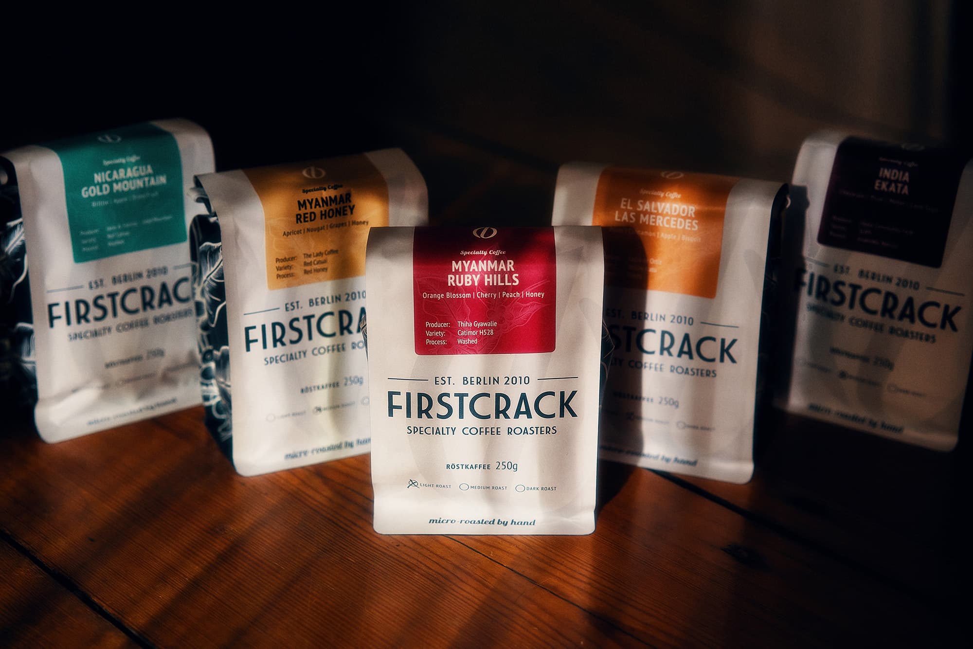 Buy the finest Specialty Coffee: FIRSTCRACK Coffee Roasters Berlin